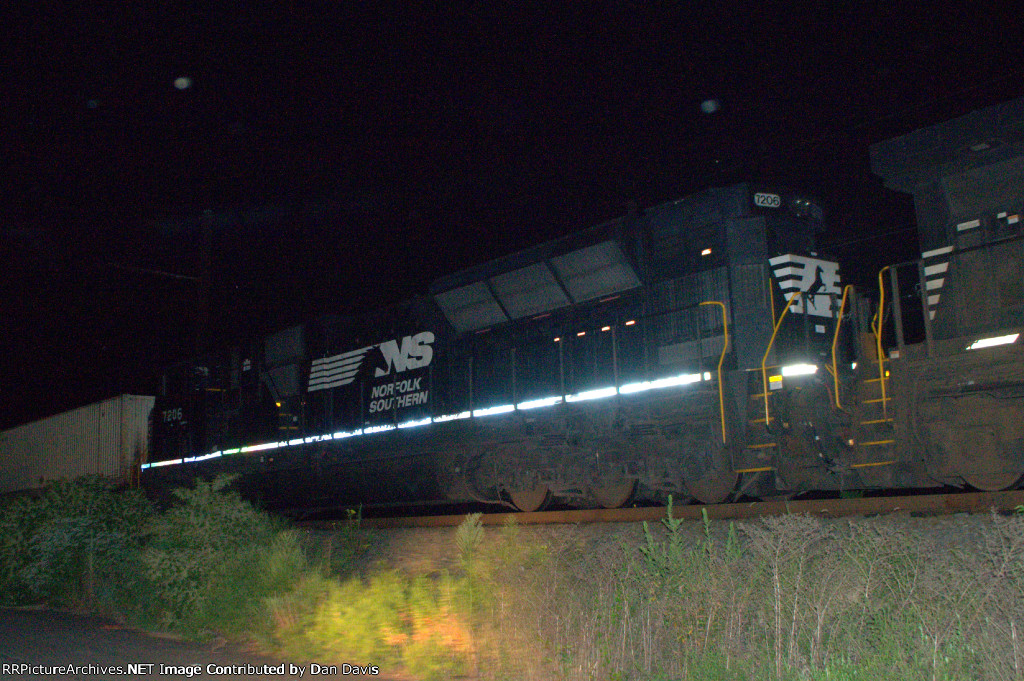 NS SD80MAC 7206 trails on 24k